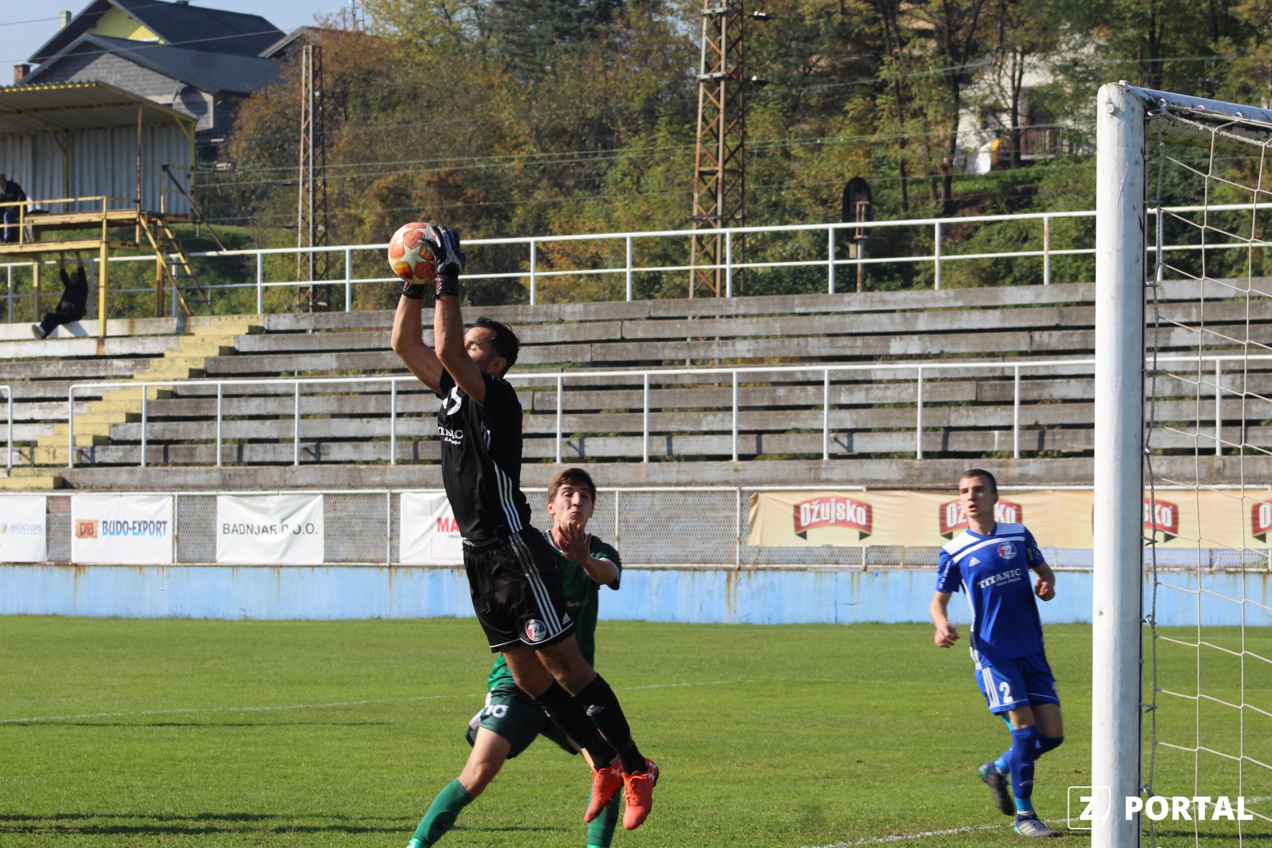 Nogometaši Žepča pobjedom protiv Vareša zadržali prvo mjesto [FOTO] | Z ...