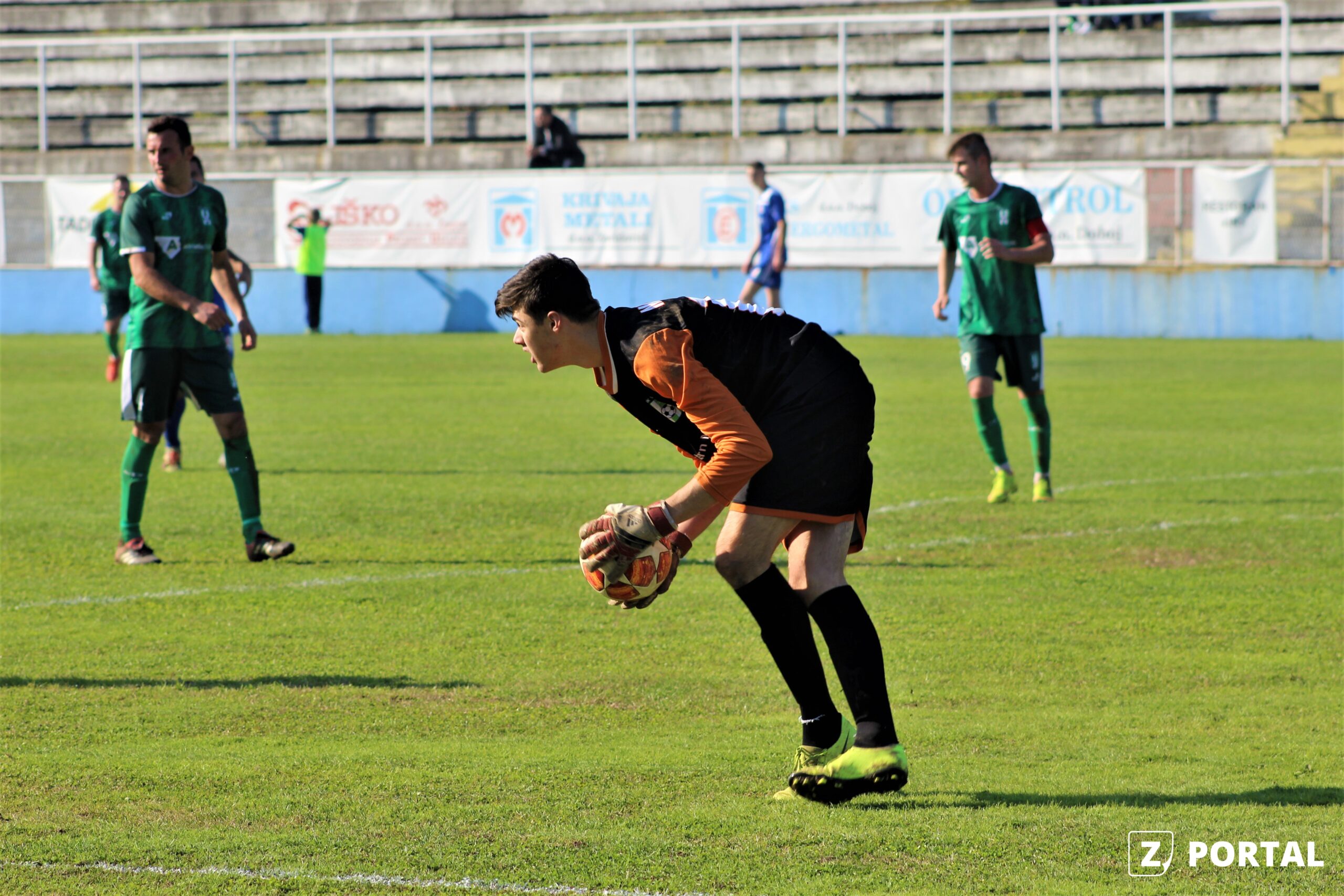 Nogometaši Žepča pobjedom protiv Vareša zadržali prvo mjesto [FOTO] | Z ...