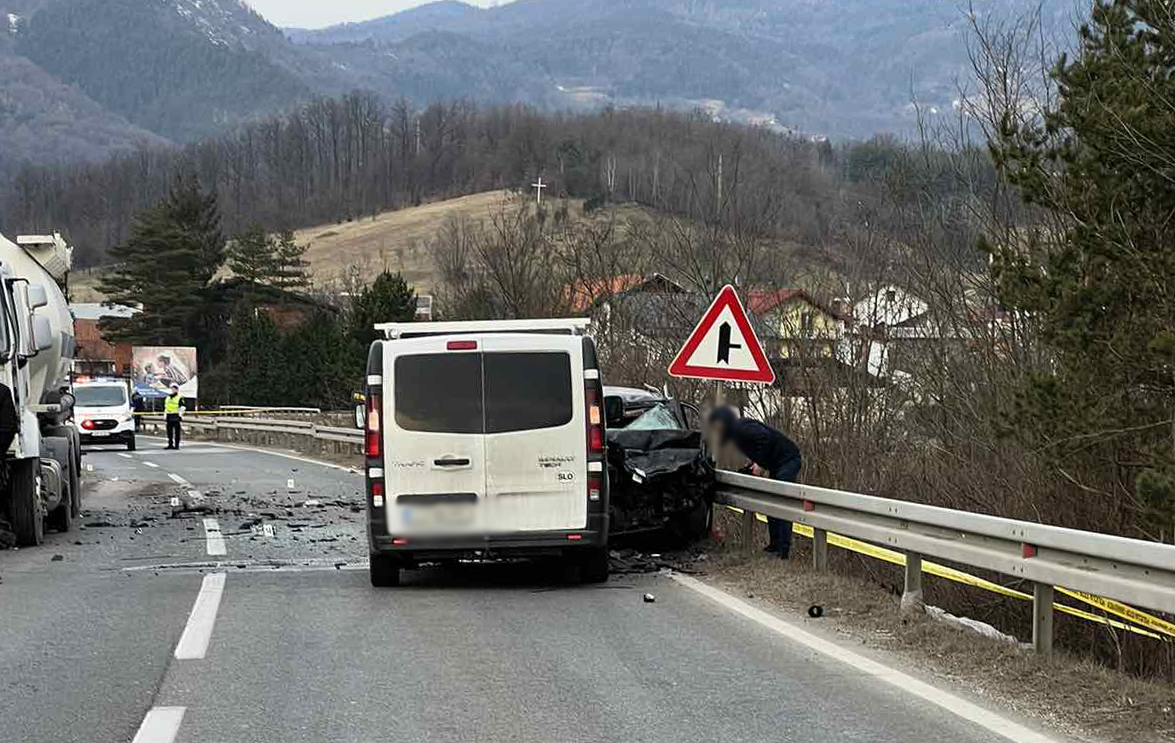 Jedna osoba smrtno stradala u saobraćajnoj nezgodi kod Žepča | Z Portal
