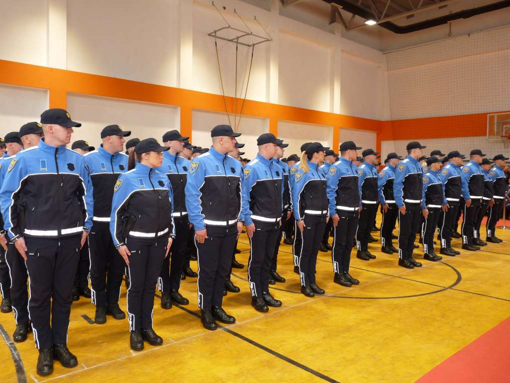 MUP ZDK promovisao 100 kadeta: Položene zakletve i potpisani ugovori ...